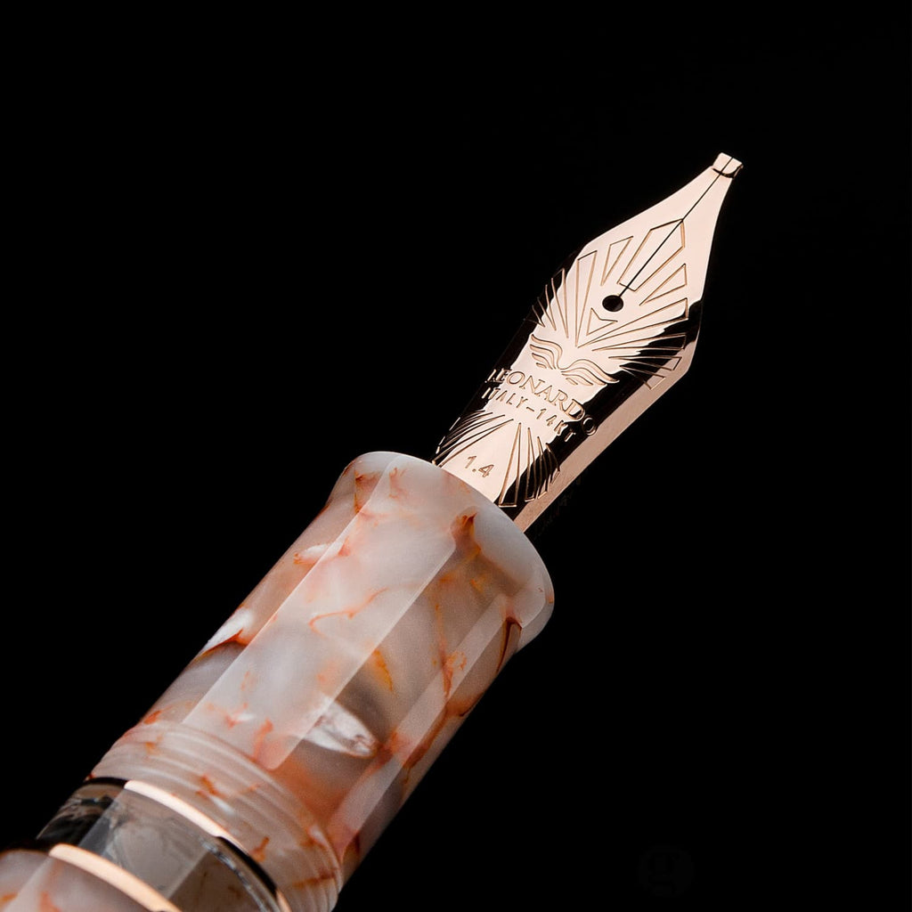 Leonardo Momento Zero Grande 2.0 Fountain Pen in Angel Skin - 14kt Gol ...