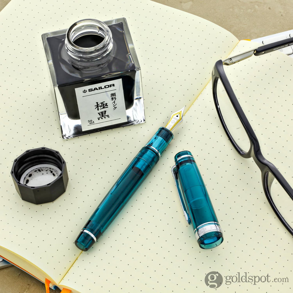 Sailor Pro Gear Regular Fountain Pen in Lucky Charm Green - 21kt Gold ...
